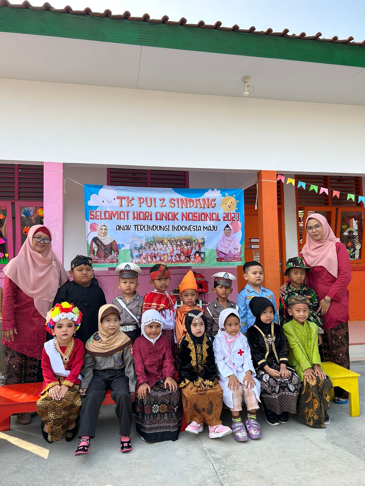 Budayakan Adat Istiadat Meriahkan Hari Anak Nasional.TK PUI 2 Sindang ...