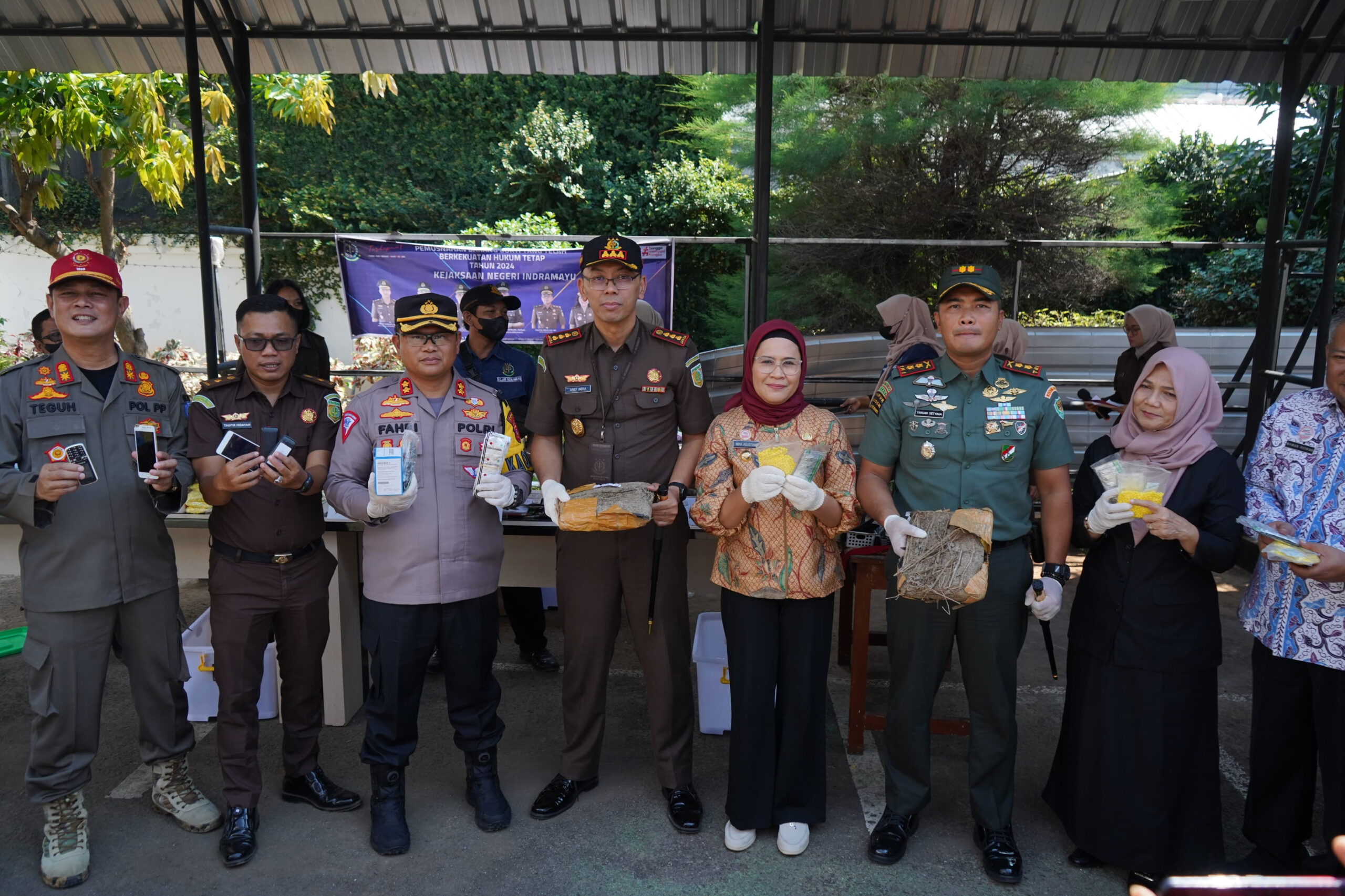 Kejaksaan Negeri Indramayu Kembali Musnahkan Barang Bukti Tindak Pidana ...